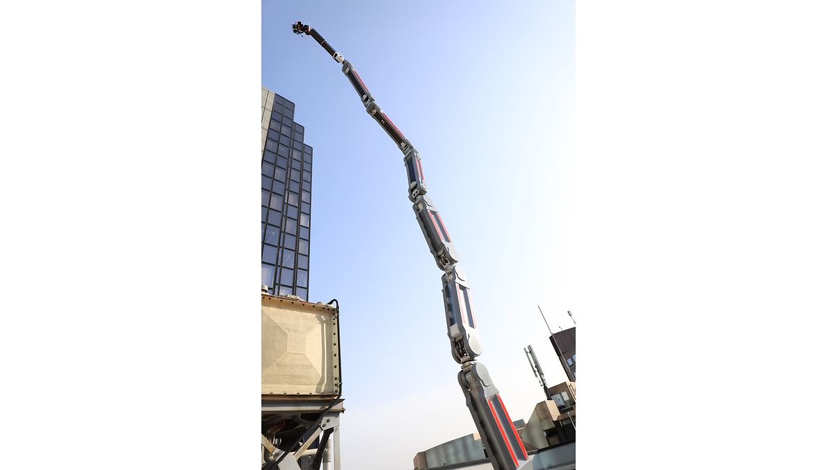 Smart Floating Arms | maxon group